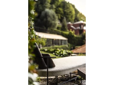 TIA Sun lounger By BAXTER | design Antonino Sciortino