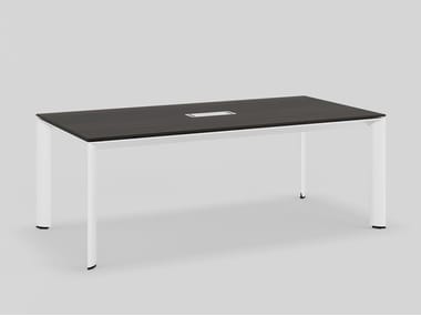 AL MEETING Tavolo da riunione By BENE | design Kai Stania