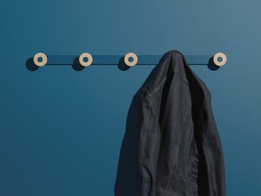 BLOOM Wall-mounted steel coat rack By Mizetto | design Studio Nooi