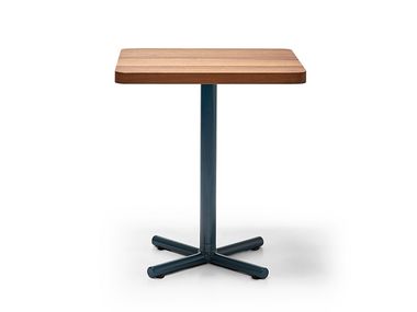Tables with 4-star base | Archiproducts