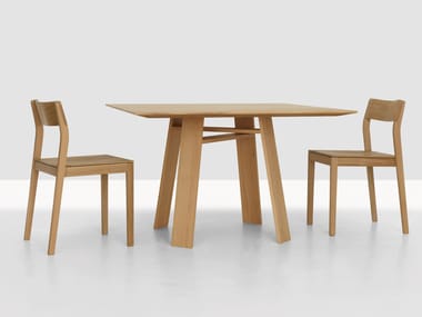 BONDT | Square table By ZEITRAUM