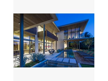 Halogen ceiling spotlight BOXY + By Delta Light