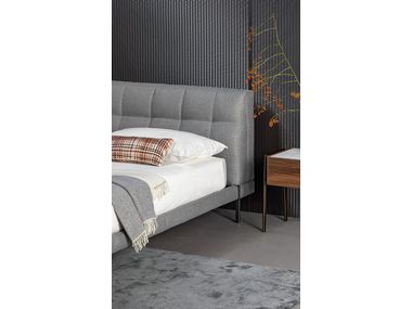 JAMES Bed By Bonaldo