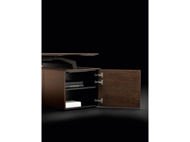 METAR Office desk with shelves with cable management By Bralco | design ...