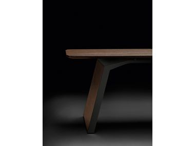 METAR Office desk with shelves with cable management By Bralco | design ...