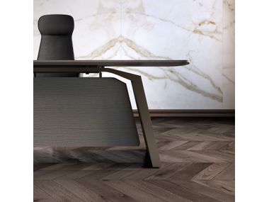 METAR Oak office desk with cable management By Bralco | design ...