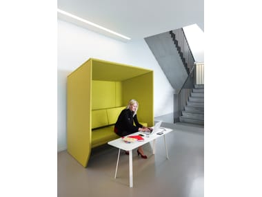 BuzziHub Table By BuzziSpace