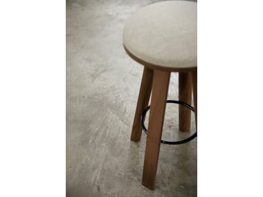 BuzziMilk Upholstered low wooden stool By BuzziSpace