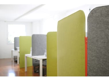 BuzziScreen Sound absorbing dividing screen By BuzziSpace