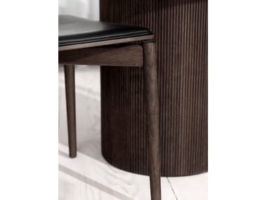 CABIN - VIPP494/VIPP495 Table By Vipp