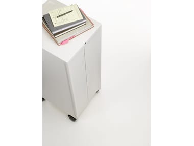 CADDY Powder coated steel Trolley By Vitra | design Christoph Ingenhoven