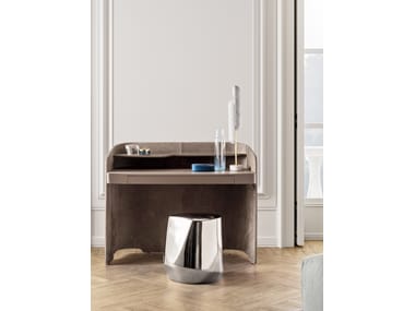 CHLOÉ VANITY Wooden dressing table By Pianca | design Emmanuel Gallina