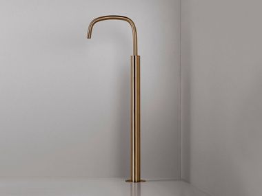 COCOON PB 33 Floor standing bathtub tap By COCOON | design Piet Boon