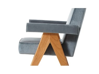 COMMITEE | Chair with armrests By Cassina