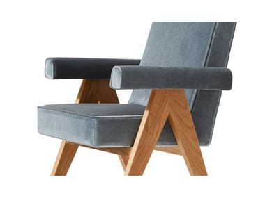 COMMITEE | Chair with armrests By Cassina