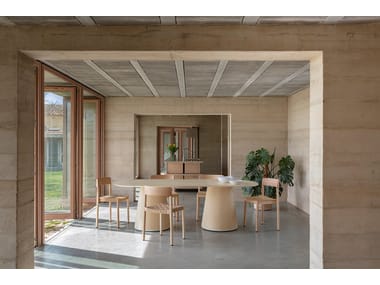 CONIC Barrel-shaped wooden table By Vergés | design Emiliana design studio