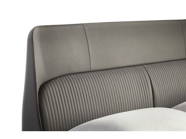 COUPÈ DE LUXE Bed By Poltrona Frau | design GamFratesi
