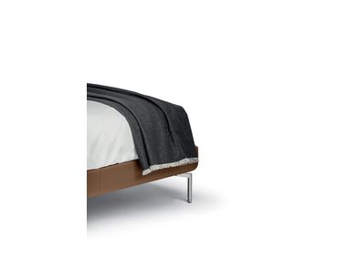 COUPÉ Bed By Poltrona Frau | design GamFratesi
