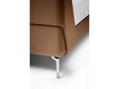 COUPÉ Bed By Poltrona Frau | design GamFratesi
