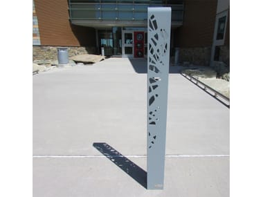 CROSSED Steel bollard post By LAB23 | design Stéphane Chapelet