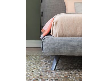 CUFF | Single bed By Bonaldo design Mauro Lipparini
