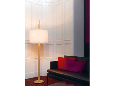 UPPER Floor lamp By CVL Luminaires