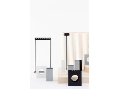 FLOW SQUARE Fürs Büro Standgarderobe aus lackiertem Metall By Cascando