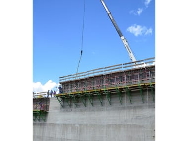 Tubular structure and scaffolding CLIMBING BRACKETS By Faresin Formwork