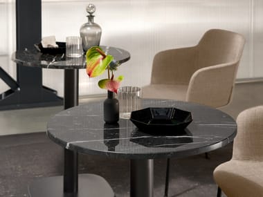 DEEP COVER | Chair with armrests Deep Cover Collection By Quinti Sedute ...