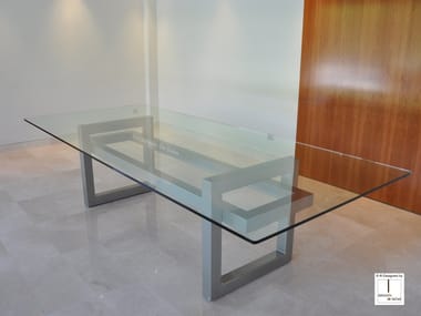 DIANA Glass dining table By Gonzalo De Salas