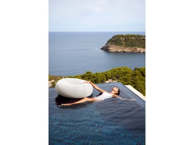 DON OUT Floating chair By OGO | design Nacho Timón