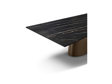 DORADO | Ceramic table By EFORMA design Moom