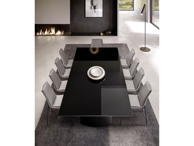 DORIAN Rectangular crystal table By EFORMA | design Moom