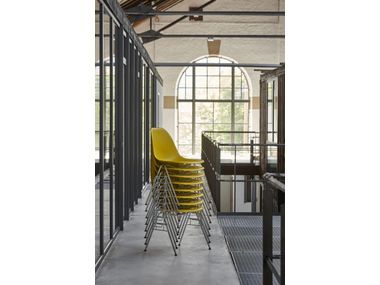 DSS Stackable fabric training chair By Vitra | design Charles & Ray Eames