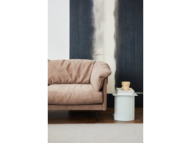DUMPLING Leather sofa with chaise longue By grado design