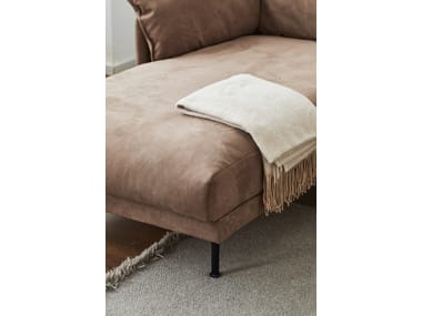 DUMPLING Leather sofa with chaise longue By grado design