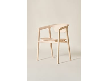 DUNA Chair By Dale Italia | design Cono Studio