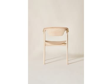 DUNA Chair By Dale Italia | design Cono Studio