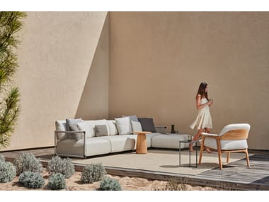 DUNES Round teak garden side table By TRIBÙ