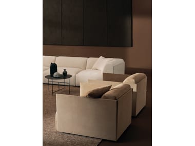 HYBLA Modular leather sofa By De Padova