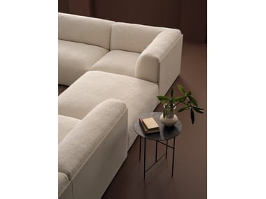 HYBLA Modular leather sofa By De Padova