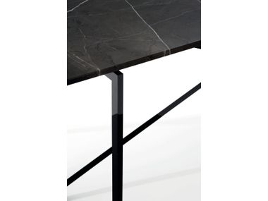 T.T.A. TABLE 桌子 By De Padova | design Mikal Harrsen