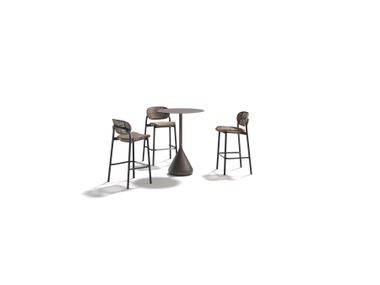 SATELLITE Garden table By DEDON | design Jean-Marie Massaud