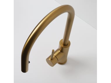 ELEGANCE Countertop single handle kitchen mixer tap By LUSSO