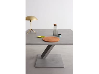 ELEMENT | Square table By Desalto design Tokujin Yoshioka