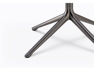 ELLIOT 5477 Table By Pedrali | design Patrick Jouin