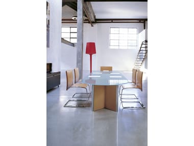 VALEO Rectangular glass meeting table By ENRICO PELLIZZONI | design EPCR