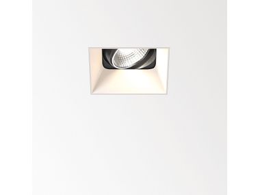ENTERO SQ-S TRIMLESS Spot LED carrée encastrable By Delta Light
