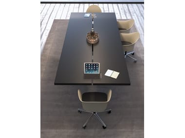 HORIZON Office desk By ESTEL GROUP