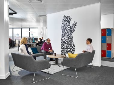 EVERYWHERE Round coffee table By Herman Miller | design Dan Grabowski